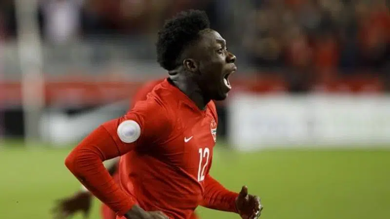 Alphonso Davies, Ashley Lawrence named Canada Soccer Players of the ...