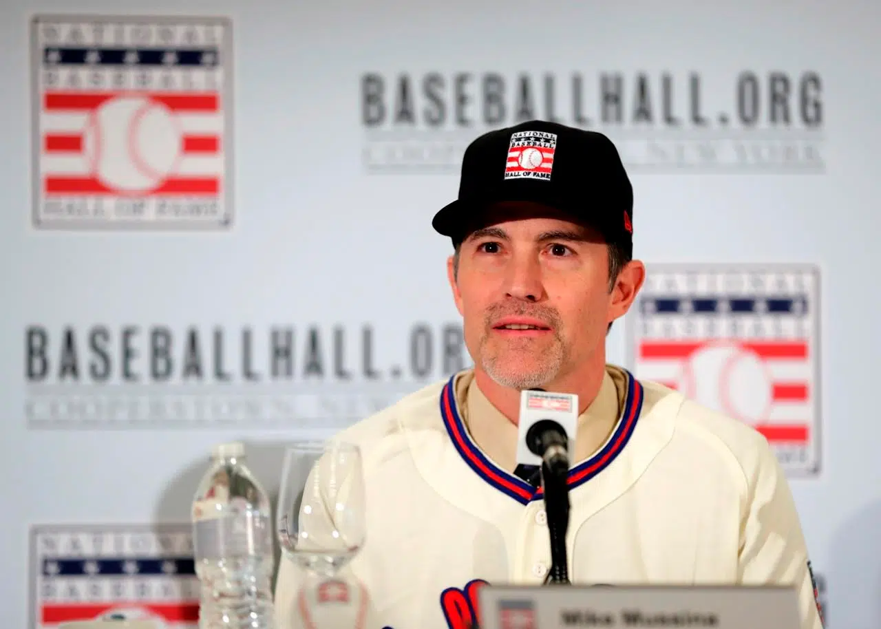 No hat logo for Halladay’s Hall plaque; Mussina uncertain | rdnewsnow.com