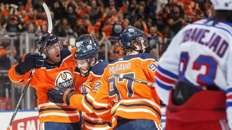 Neal scores 2nd hat trick of season as Oilers hang on for 7-5 win over ...