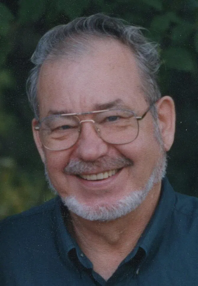 Russell Larson | 1330 & 101.5 WHBL