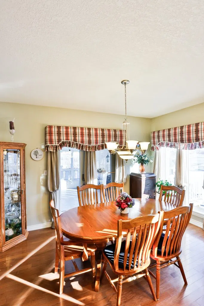 House for Sale – 25 S 50 W, RAYMOND, AB | Lethbridge News Now