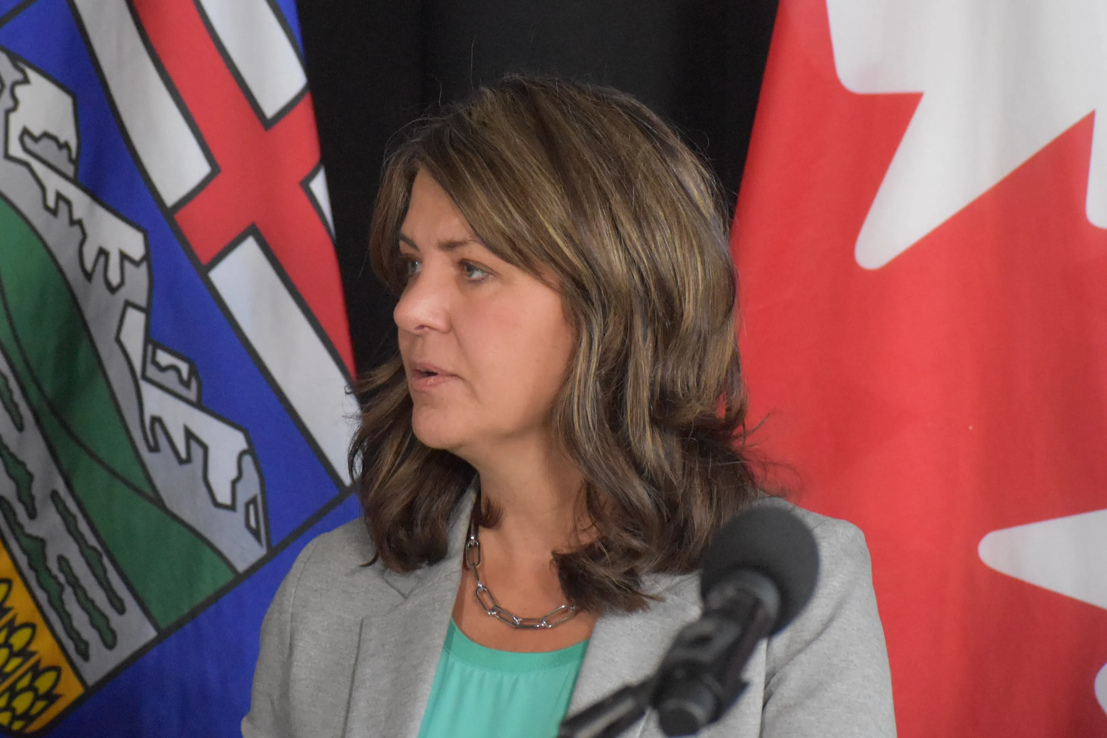 Alberta’s premier defends Canada on U.S. TV news shows as tariff fight ...