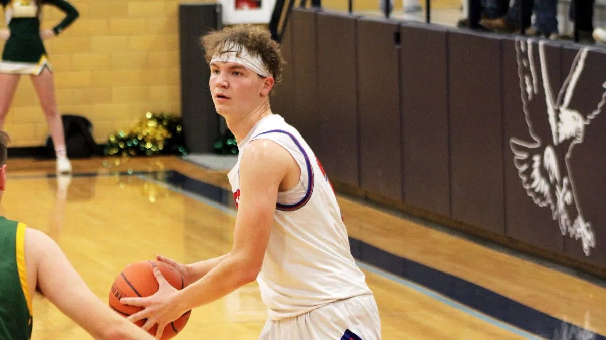 CHBC Withstands Martinsville Comeback Attempt for EIC Win | Vandalia Radio