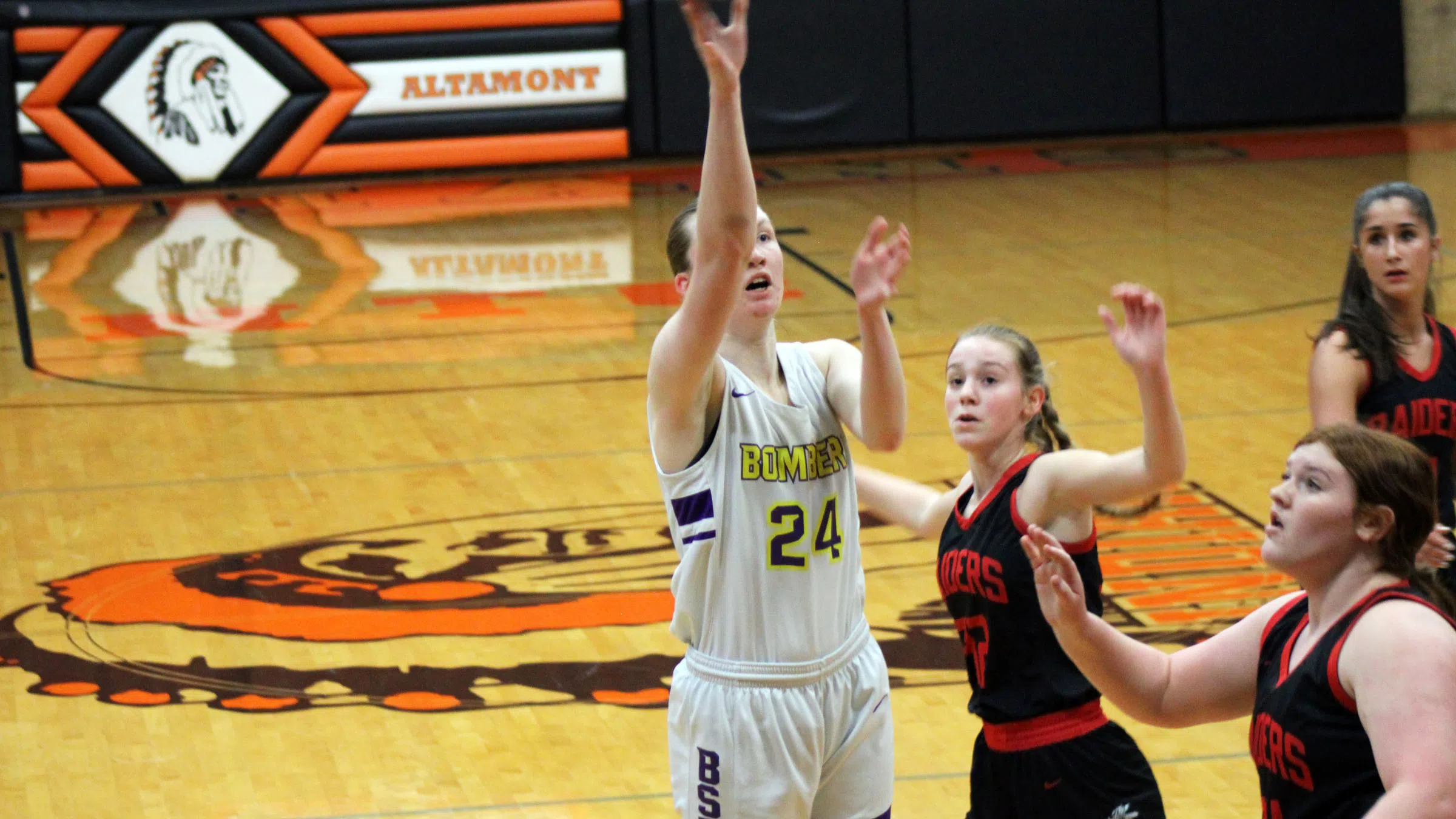 BSE’s Seabaugh Becomes Sixth Lady Bomber to Surpass 1,000 Career Points ...