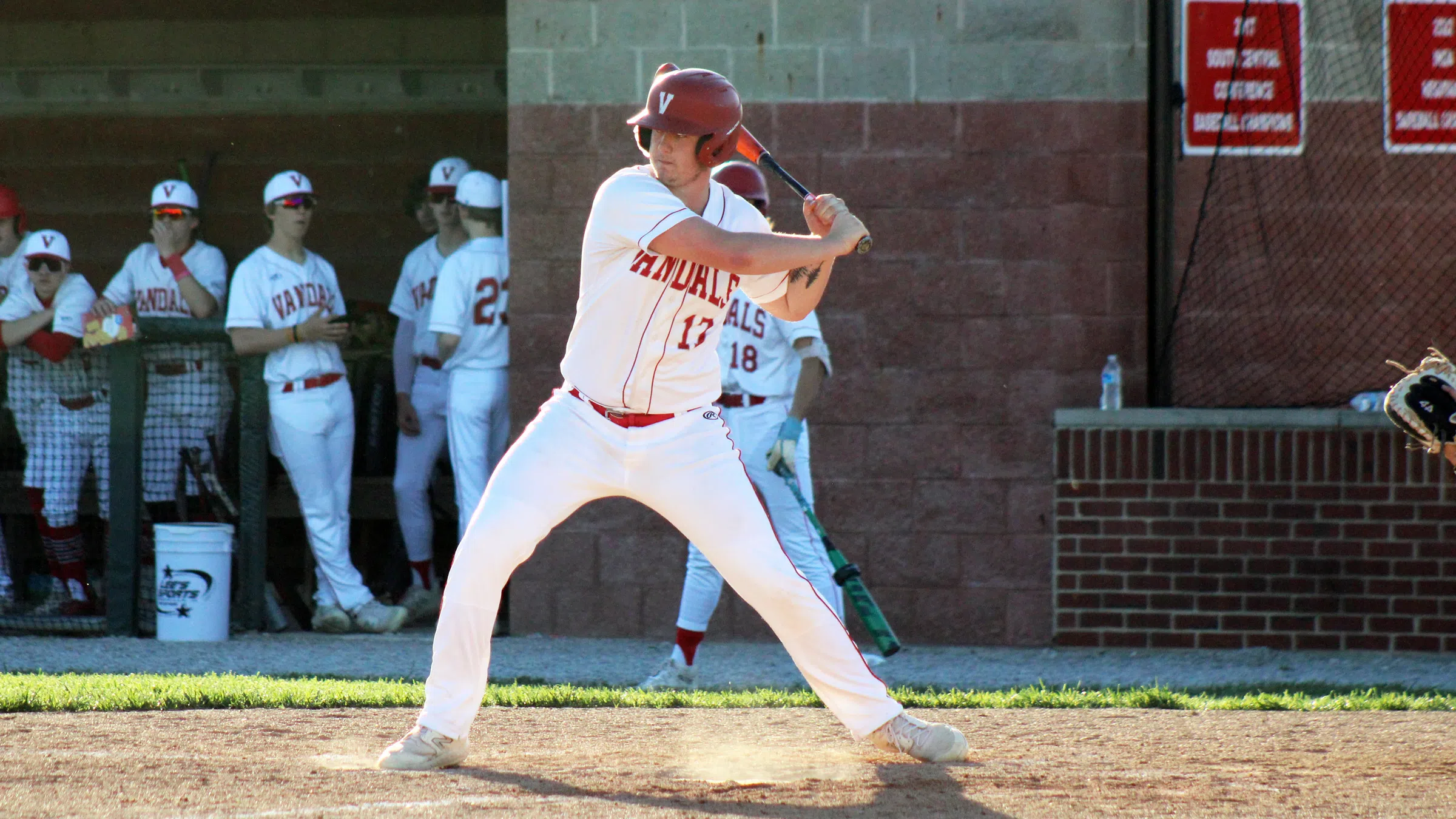 Vandals Wrap Up Regular Season with 19-Hit Win Over Flora | I70Sports