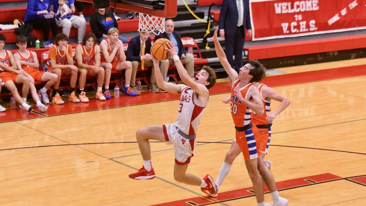 Vandals Run Past Flora to Keep VHT Title Game Hopes Alive | Vandalia Radio