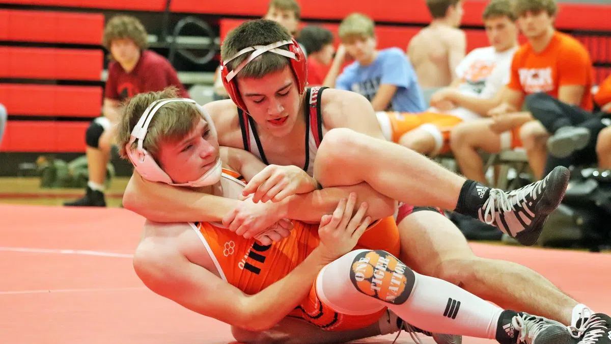 Vandals Wrestlers roll to 3 wins on Saturday | Vandalia Radio