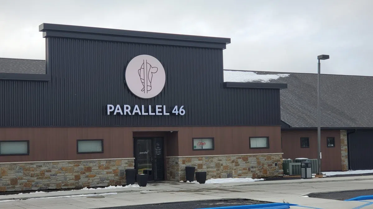 “Where to Eat” Episode 8 – Parallel 46″ | Fergus Now