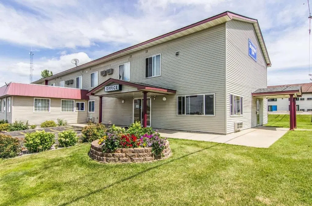 Hotel 8 Acquires Fergus Inn | Fergus Now