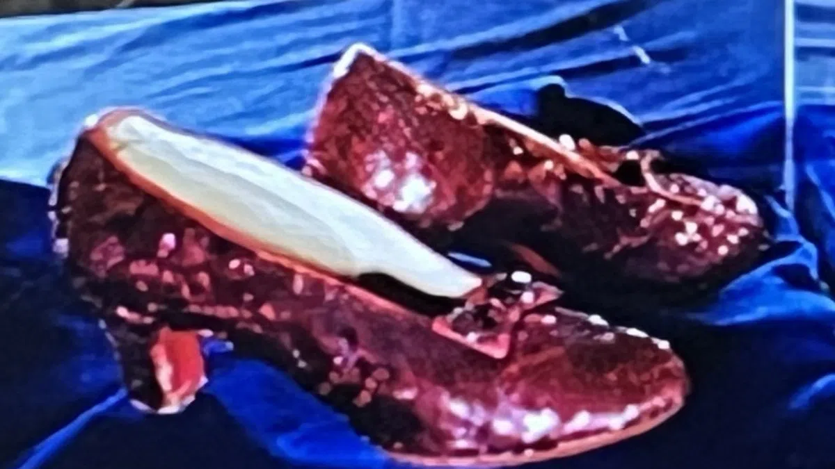 Reformed mobster went after ‘one last score’ when he stole ruby slippers | KNOX News Radio ...