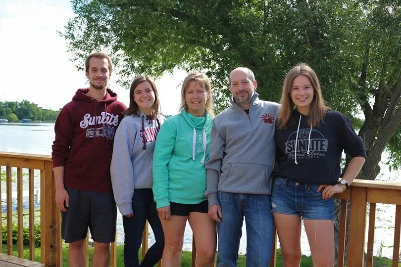 Owners of Sunlite Bar & Grill Sell Business to Longtime Employee ...