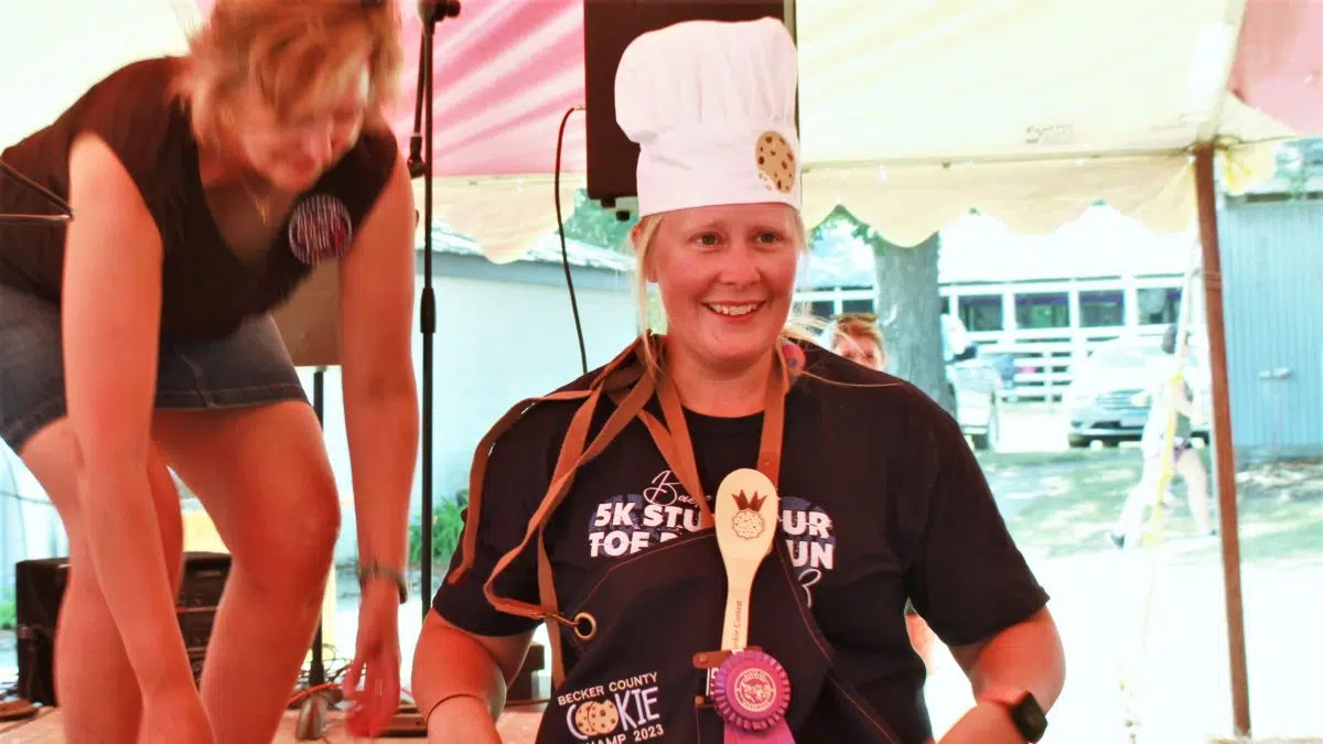 Lake Park woman wins Project 412 chocolate chip cookie baking contest ...