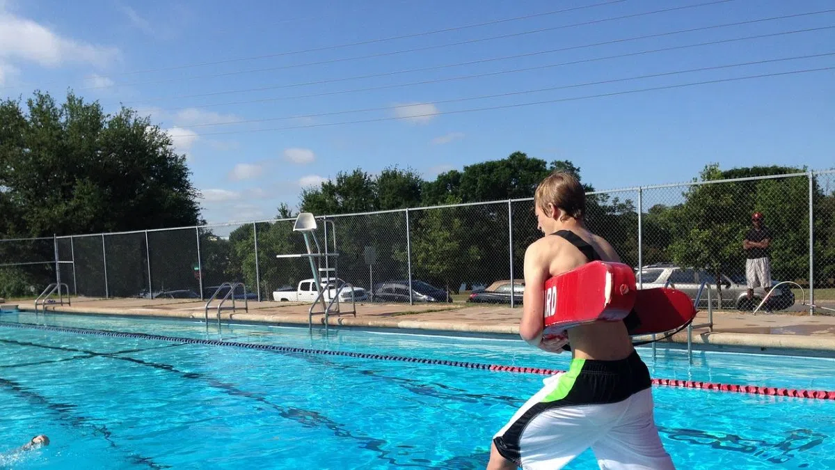 YMCA offering lifeguard certification classes | Winona Radio