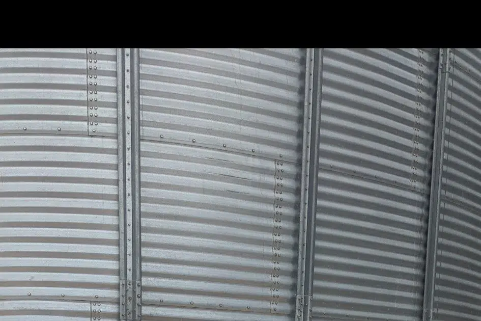 Man rescued after becoming trapped in grain bin northwest of Fargo ...