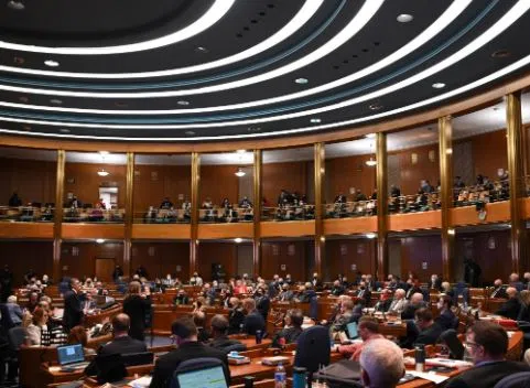 North Dakota House votes for annual legislative sessions | The Mighty ...