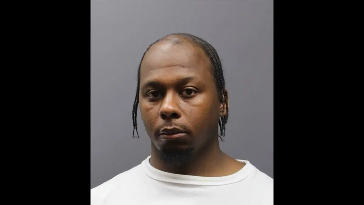 Judge says gun found in car of Myon Burrell, sentenced to life as teen ...