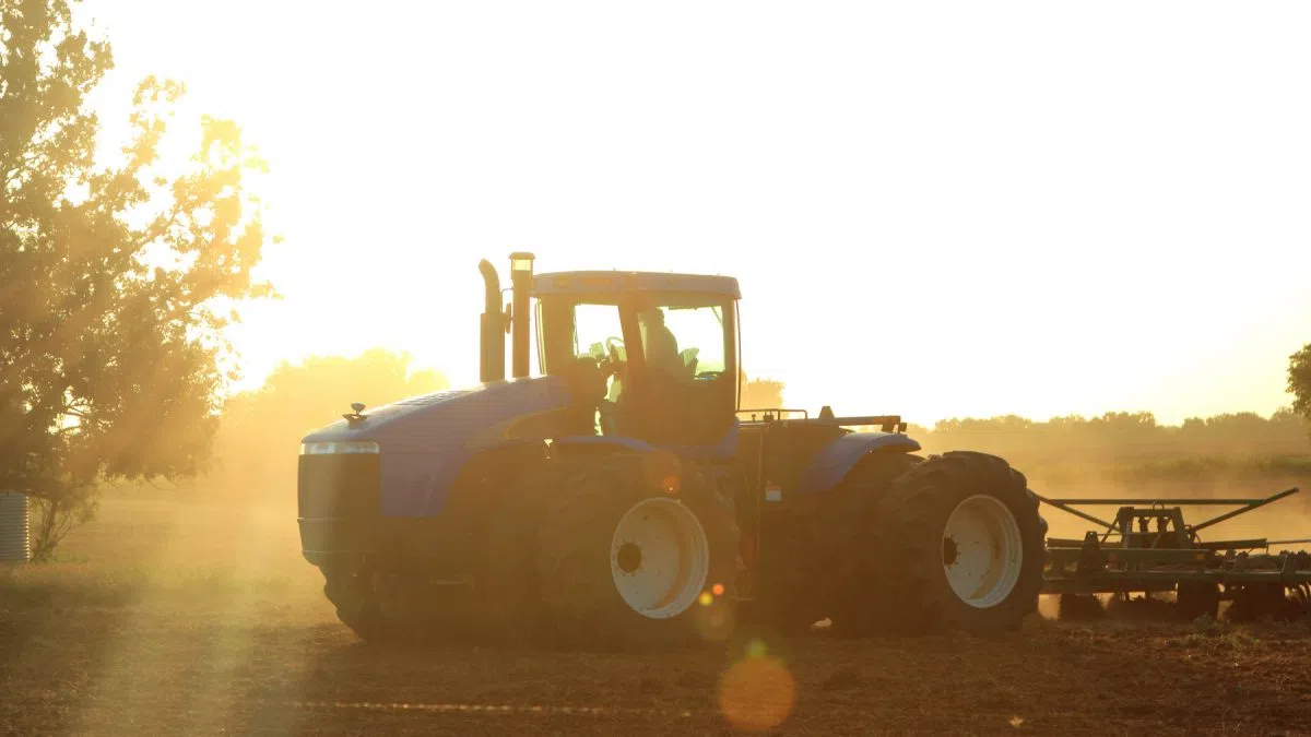 U.S. sales of 100+ horsepower tractors increase for second straight ...