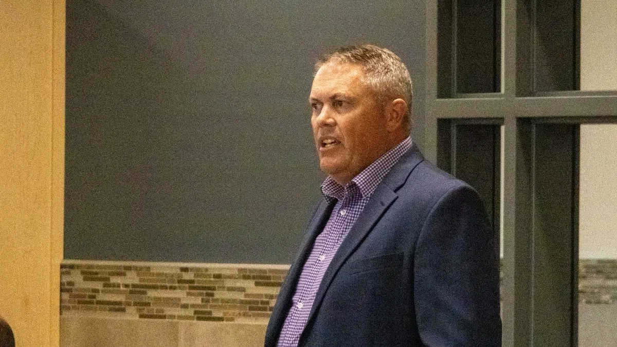 WF Park Board approves intent to add more ice to Veterans Memorial ...