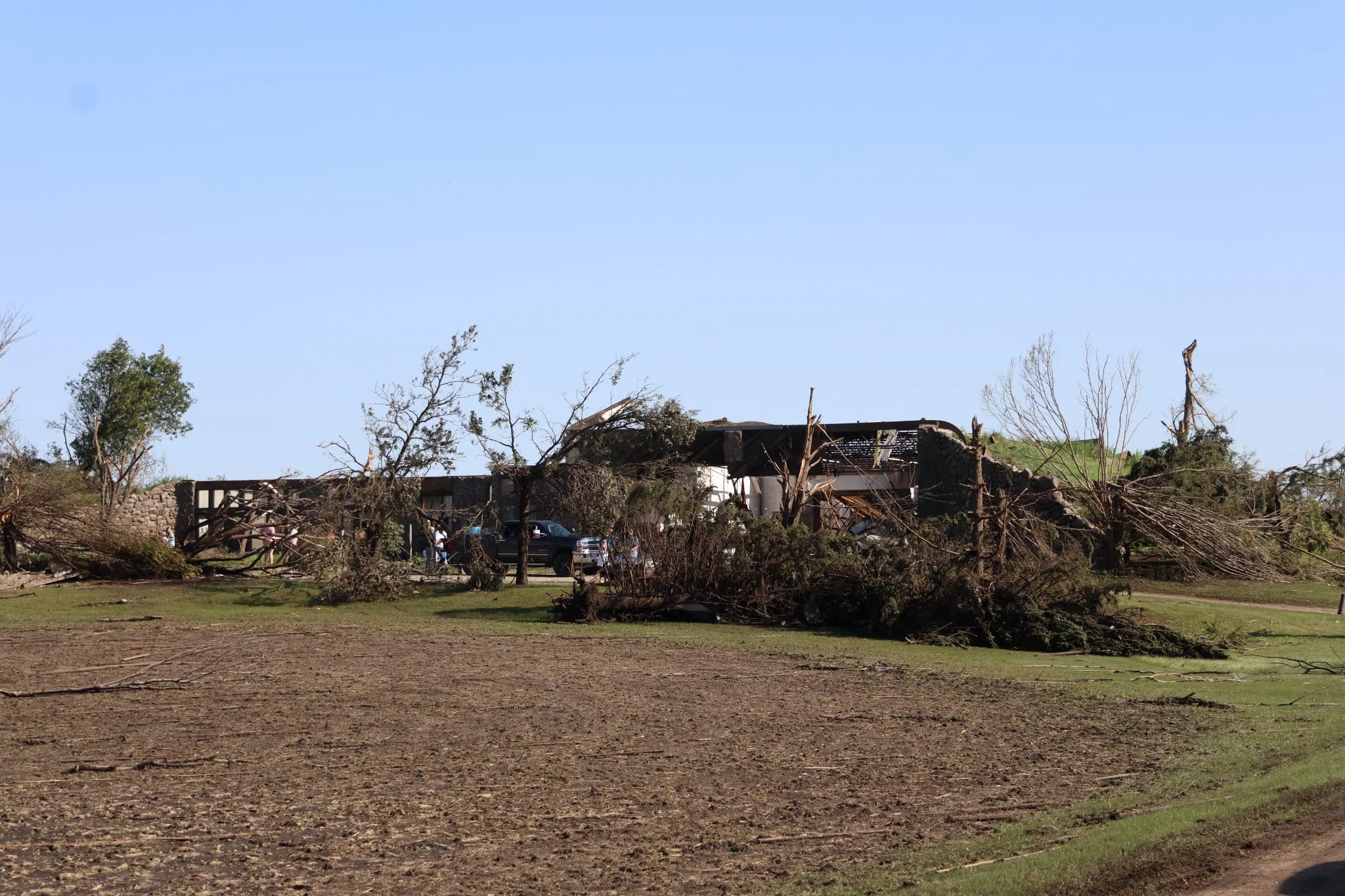 Photos show aftermath of deadly tornadoes in North Dakota | The Mighty ...