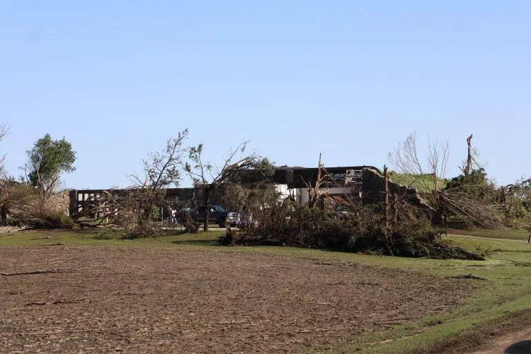 Photos show aftermath of deadly tornadoes in North Dakota | Y94
