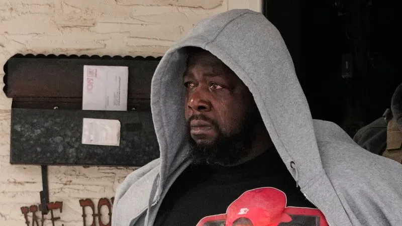 Spanish singer Julio Iglesias denies abuse accusations | The Mighty 790 ...