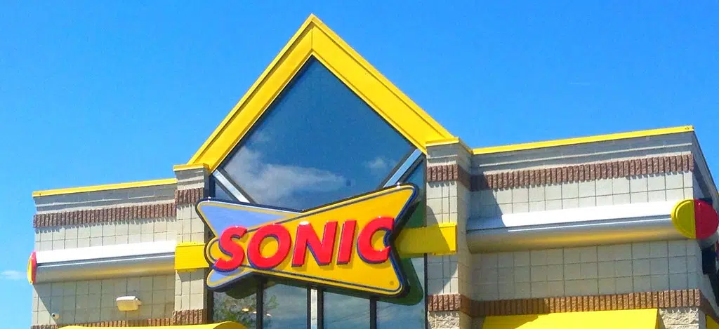 Teachers Get FREE Food from Sonic | Y94