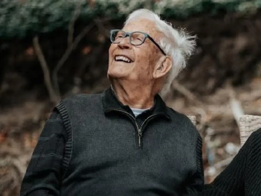 Rev. Dick M. Stravers | 1450 AM 99.7 FM WHTC | Holland