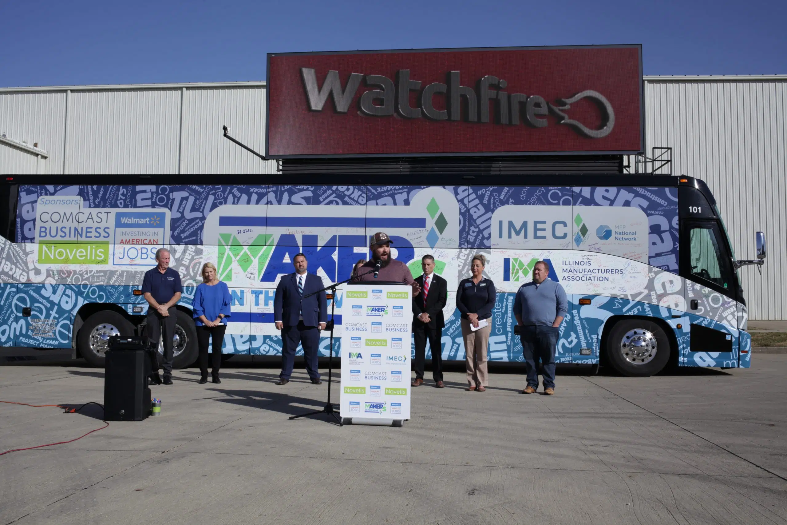 Illinois Manufacturers Association Makes Stop at Watchfire Signs ...