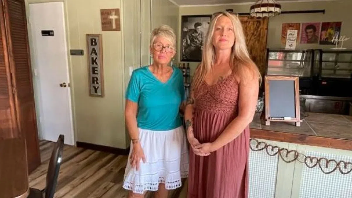 Mother, Daughter Branch Out to Open New Restaurant in Catlin ...