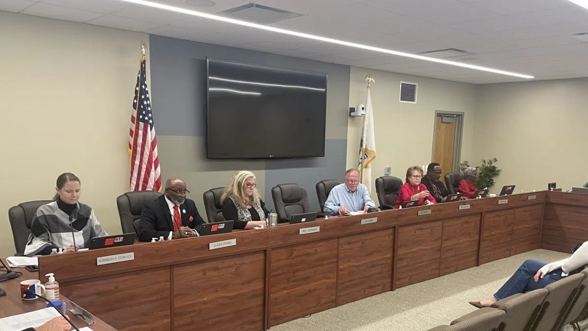 Very Little Board Comment on Geddis’ Absence from District 118 Meeting ...