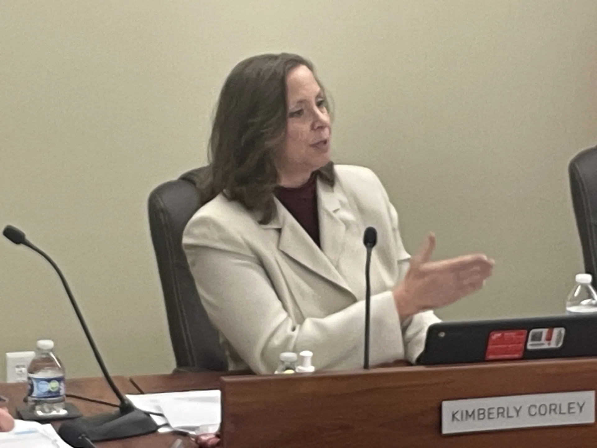 District 118: Hart is Interim Superintendent; Geddis Officially on Paid ...