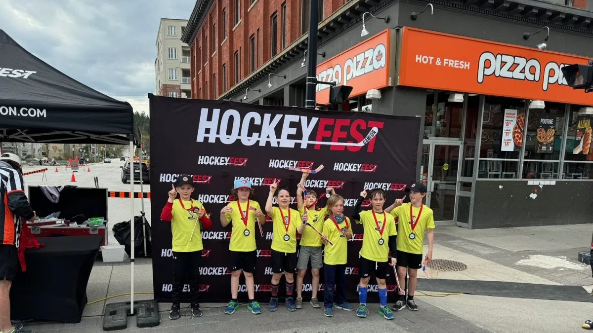 New Ball Hockey Fundraiser Gathers Large Crowd In Owen Sound | 89.3 CFOS FM