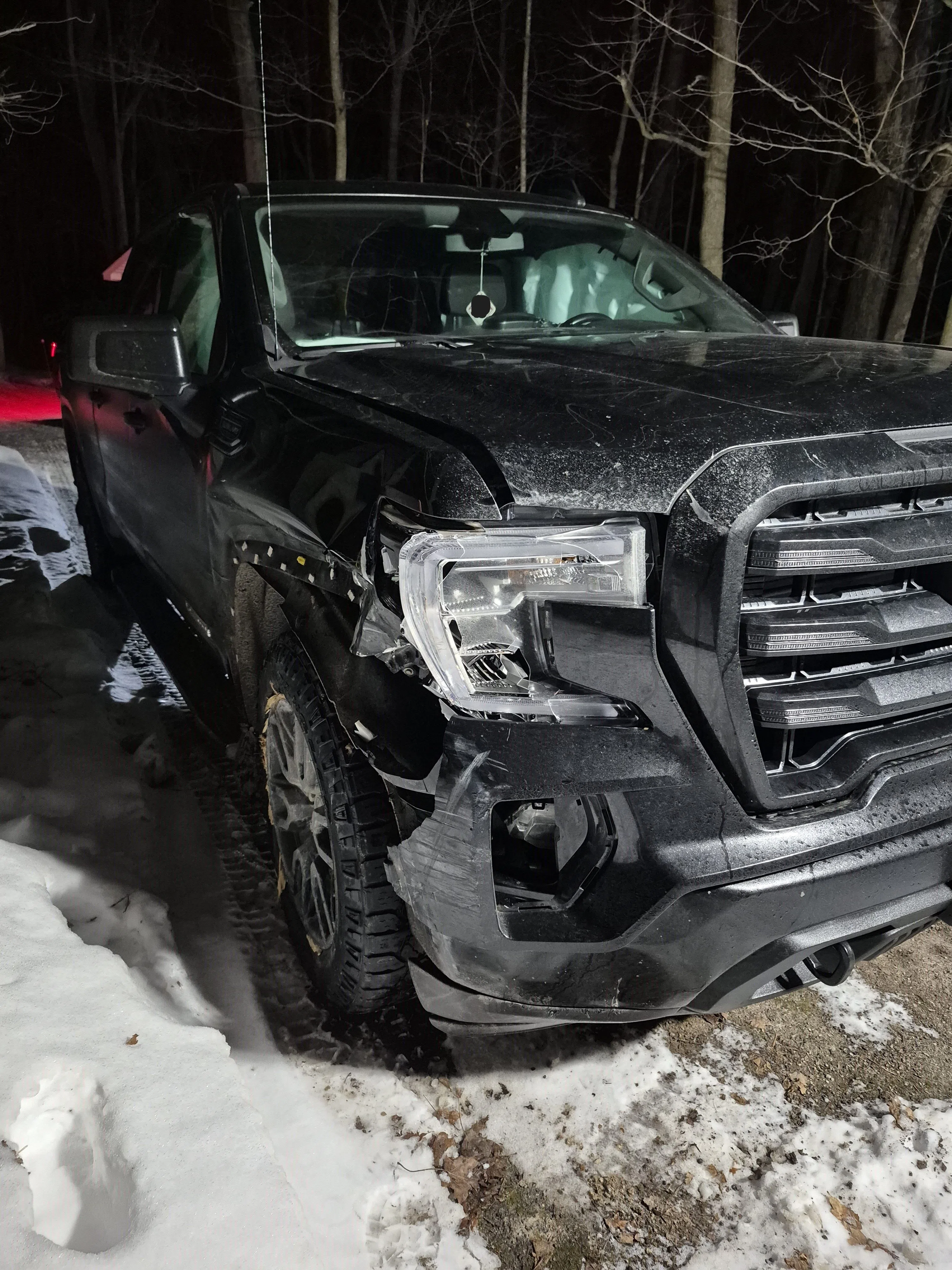 Driver Charged After Allegedly Striking Guardrail In Meaford | Country 93