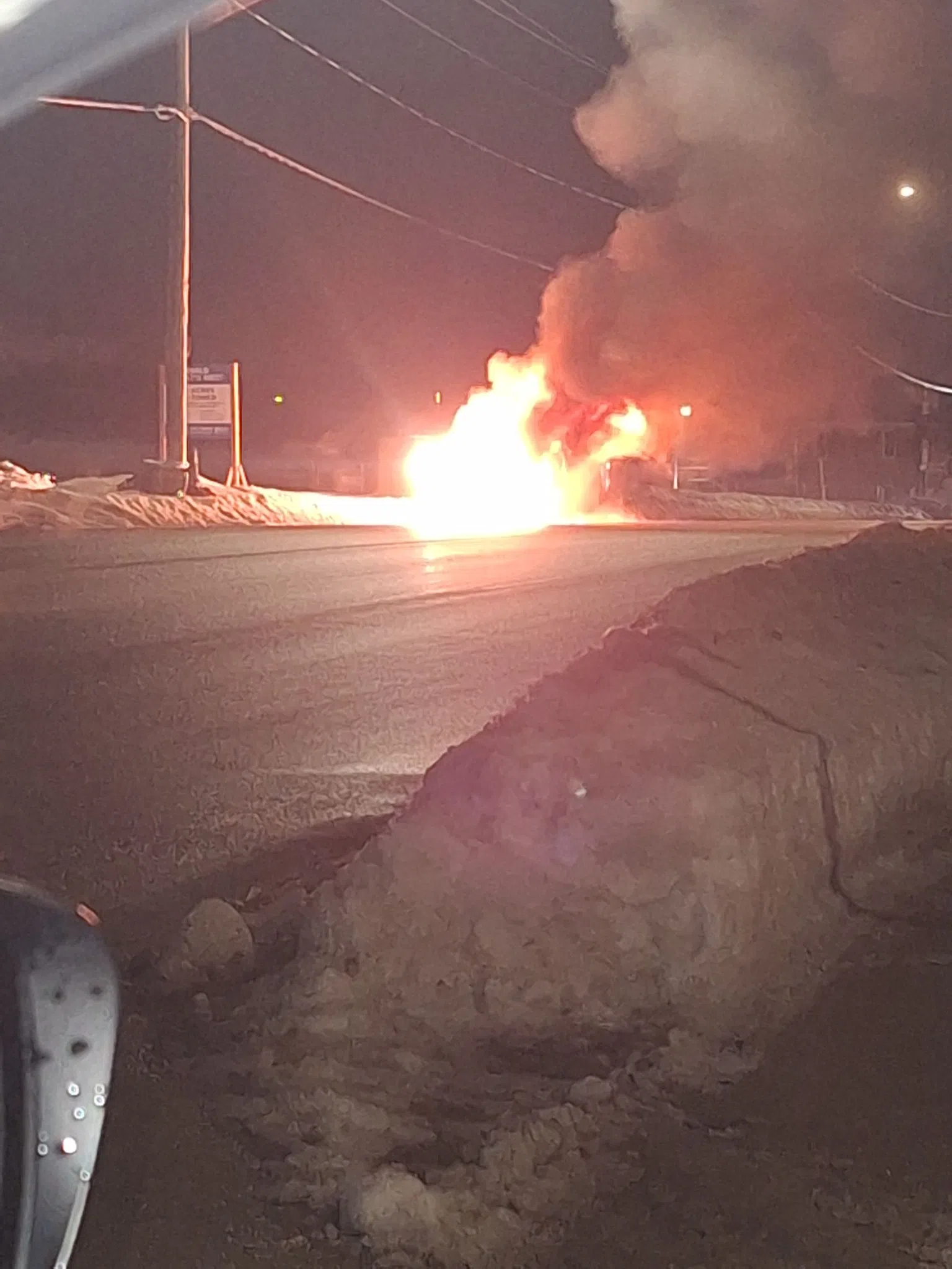 Firefighters Respond To Vehicle Fire In Owen Sound | Country 93