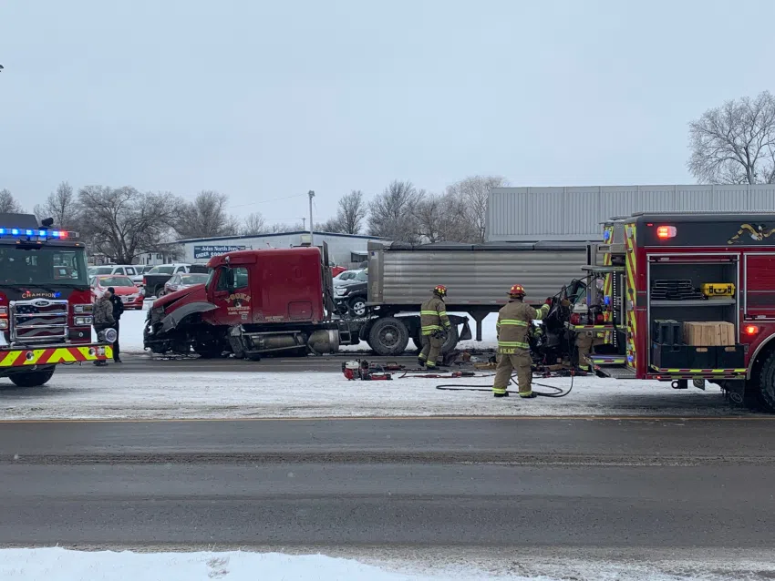 Investigation continues after semi-pickup crash in west Emporia | KVOE