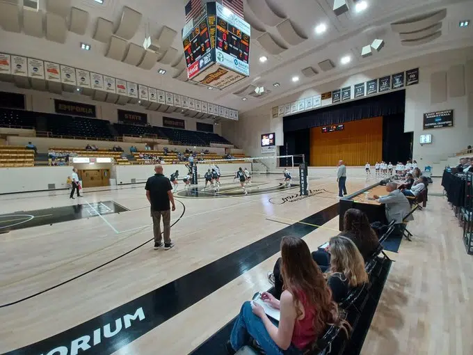 Lady Hornets Out-Tussled by #20 Washburn | KVOE