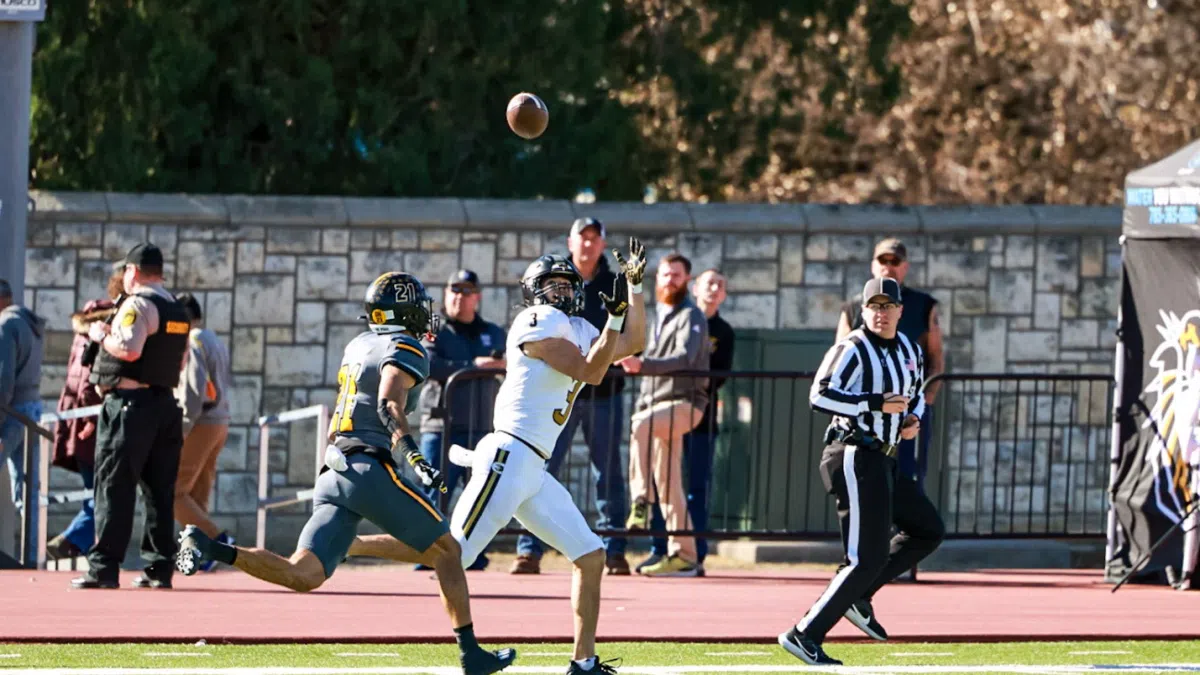 Kahmann Named Second Team AP All-American | KVOE