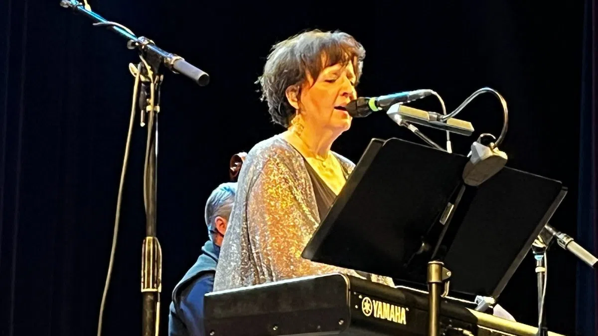 Granada Theatre hosts Kansas Music Hall of Famer and Emporia native Kelly Hunt Saturday | KVOE