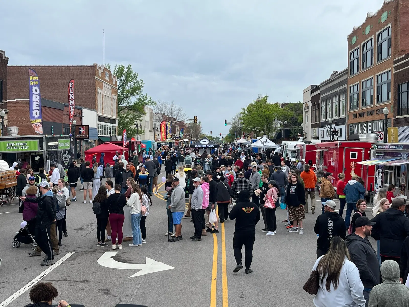 Turnout heavy at GBO block party before light rain | KVOE