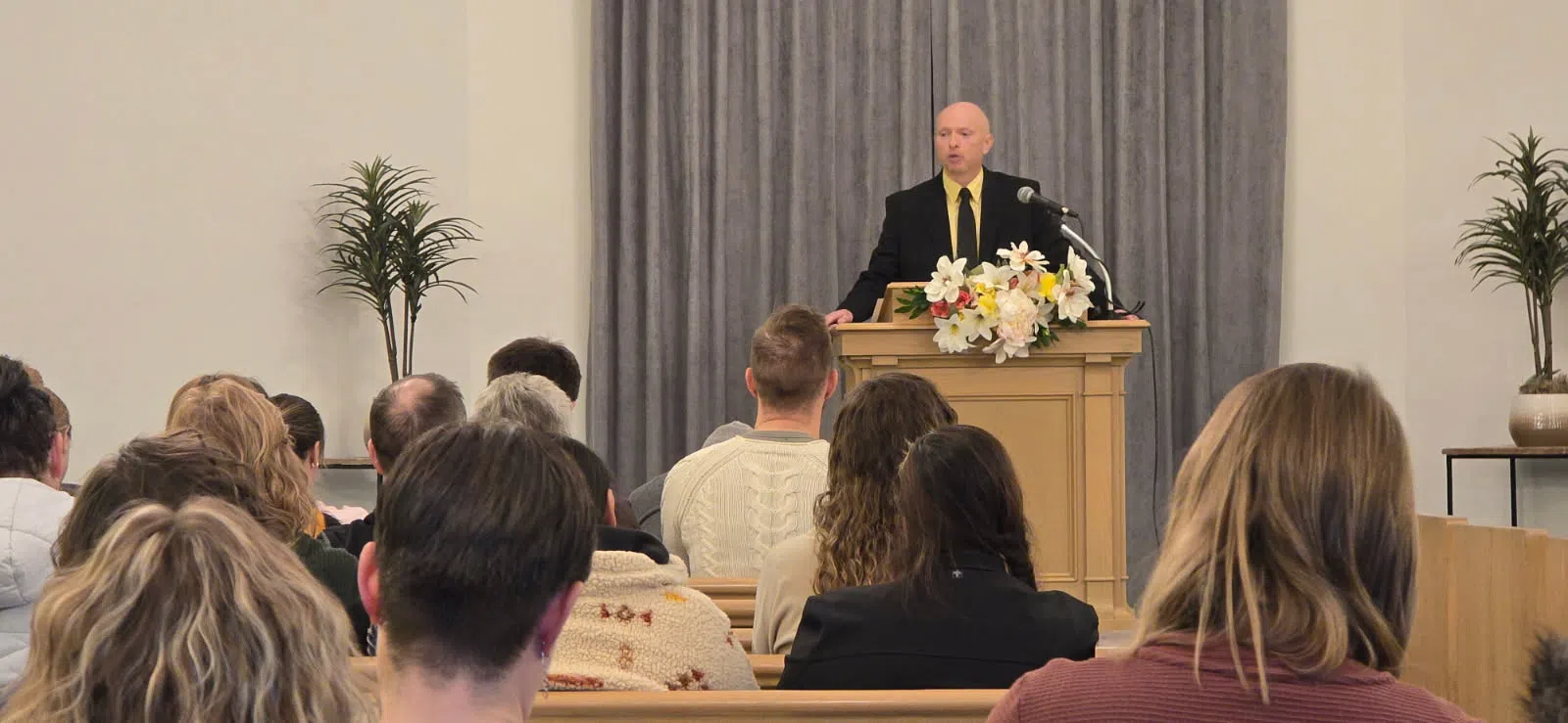 Residents gather inside Emporia’s Church of Christ to pray, mourn and ...