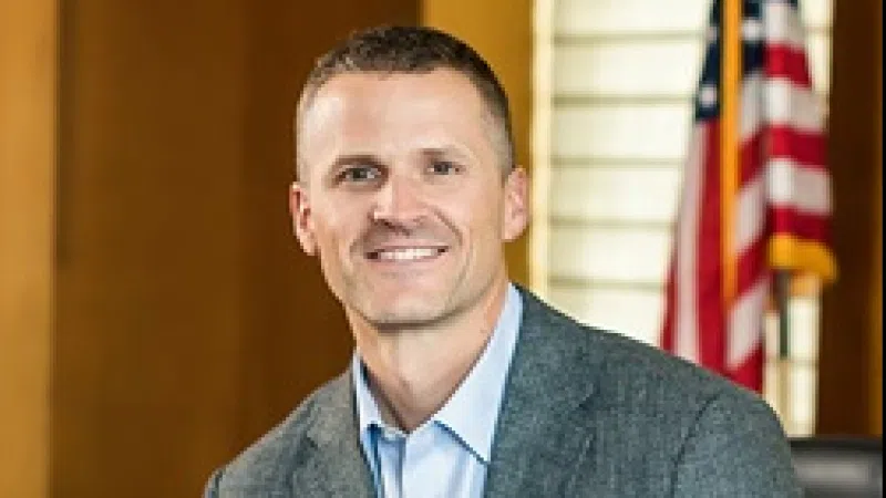 Hawk’s Highlights – The Naked Gun (2025) | 101.9 KELO-FM