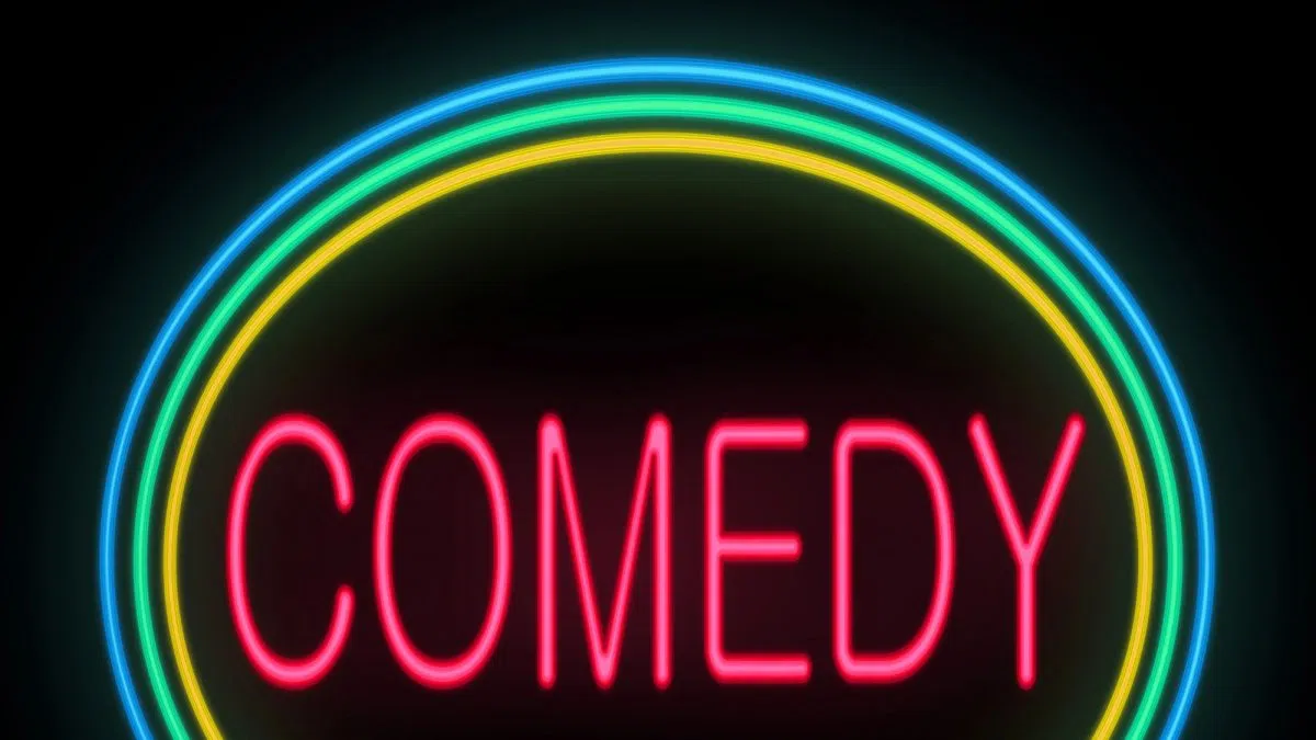 David Spade goes JOE DIRT @ a Kentucky Fireworks stand!!! | 103.7 The KRRO