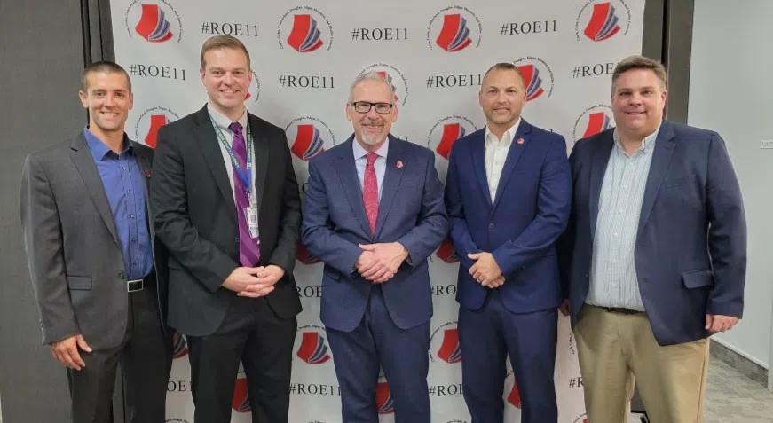 Thompson, ROE #11 Hosts State Superintendent Dr. Tony Sanders ...