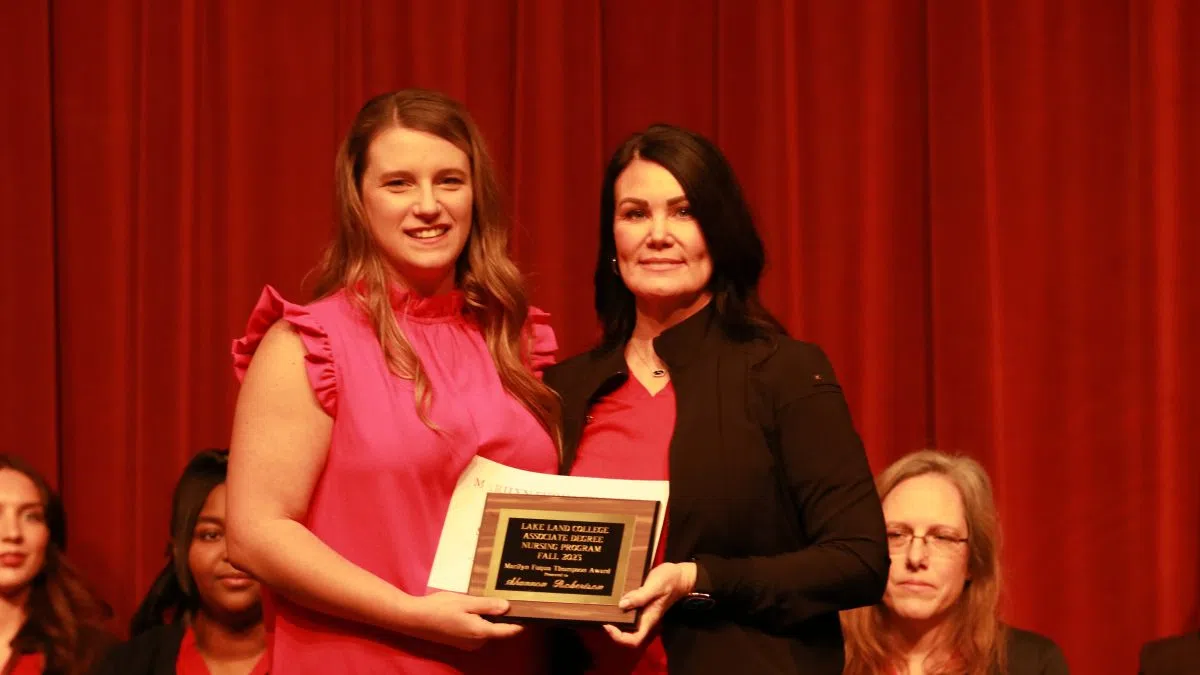 Lake Land Celebrates Associate Degree Nursing Graduates At Pinning