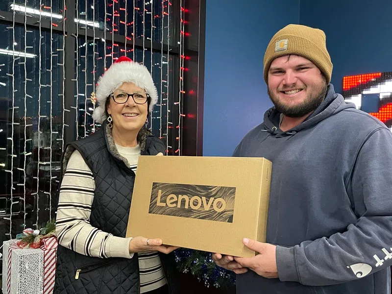 Lori Jacobson wins 2025 Countdown to Christmas grand prize | DRGNews