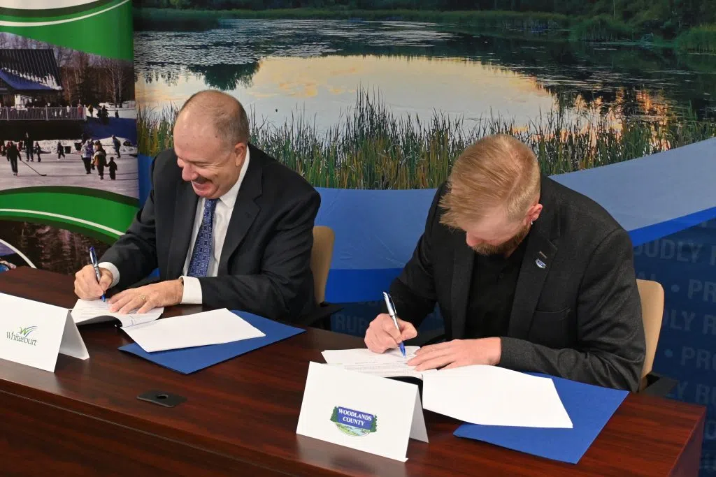 Town of Whitecourt and Woodlands County sign Intermunicipal ...