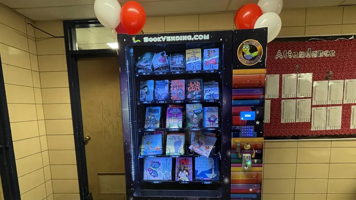 Parsons Elementary School welcomes “Inchy’s Bookworm Vending Machine ...