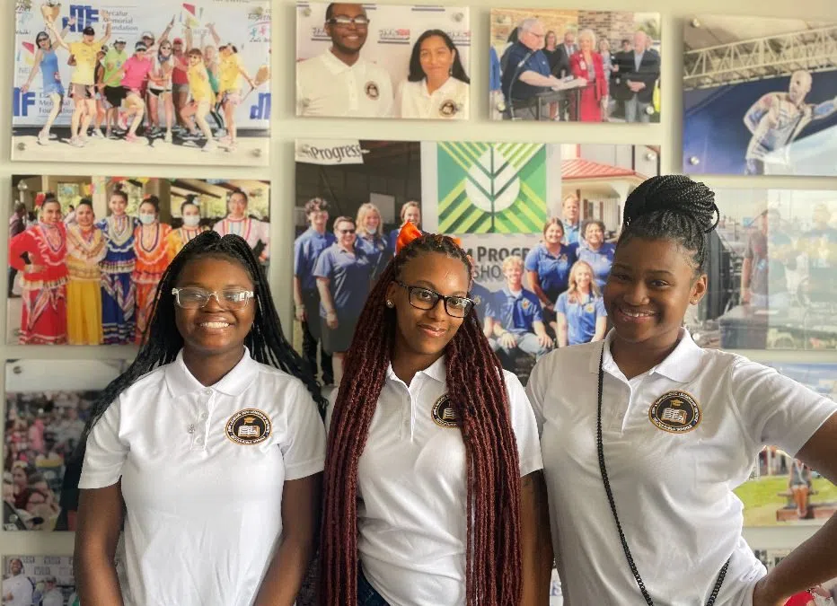 LISTEN: Eniyah Hicks, Victoria Bady, Zoee Wallace on Thee Morris Code | NowDecatur.com