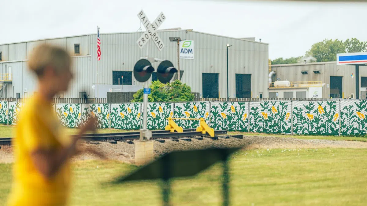ADM and Beautify Decatur celebrate completion of fence mural at railcar ...