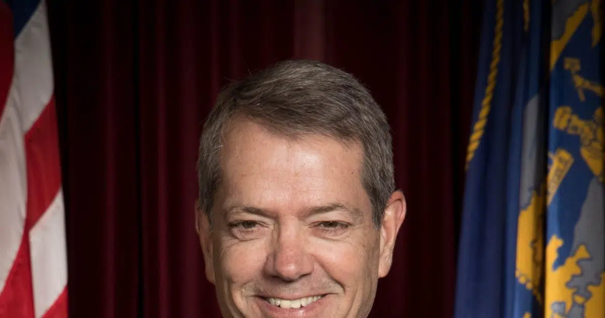 Gov. Pillen Undergoes Procedure to Treat Broken Ribs | 105.3 The Bone ...